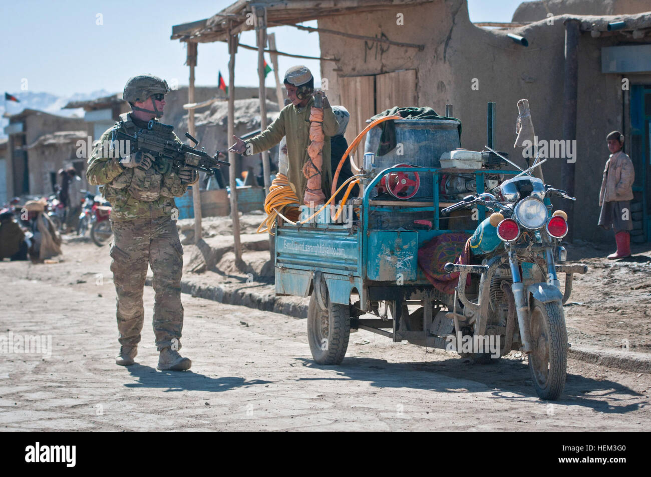 PAKTIKA PROVINCE, Afghanistan -- A U.S. Army Soldier with 1st Platoon ...
