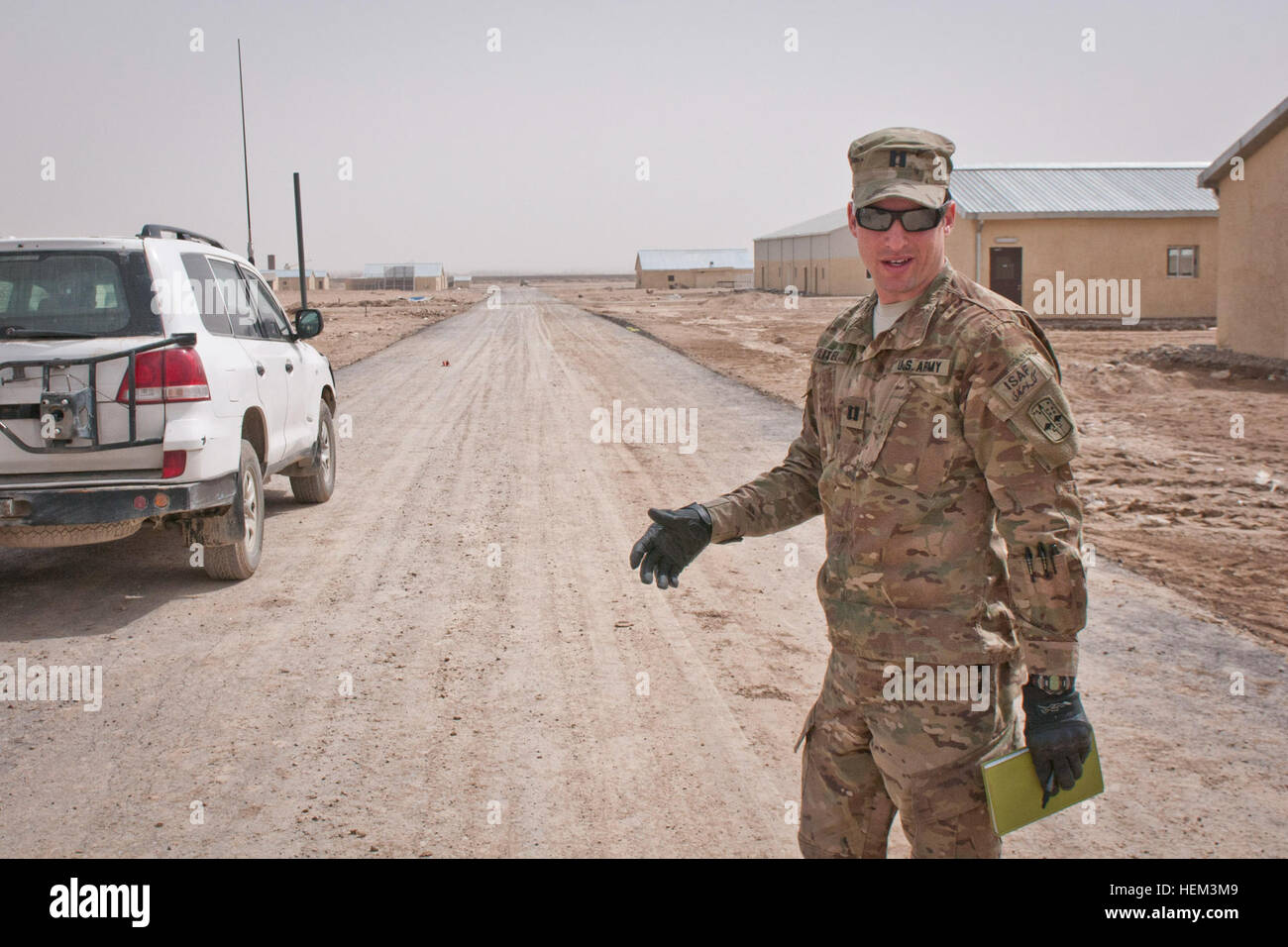 PAKTIKA PROVINCE, Afghanistan -- U.S. Army Capt. Andrew Littel, Forward ...