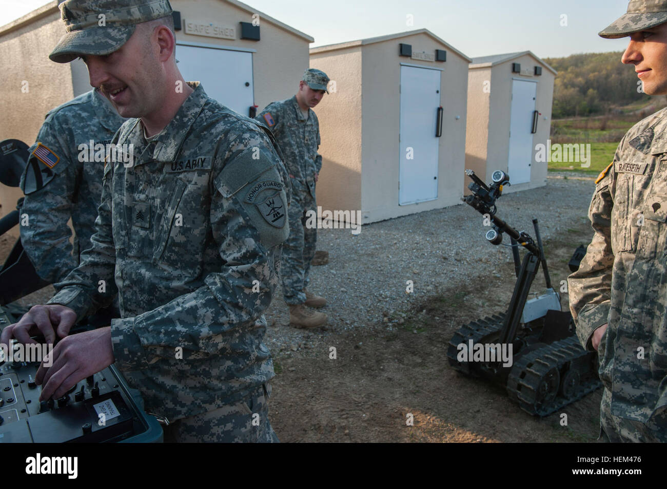 Talon robot hi-res stock photography and images - Alamy