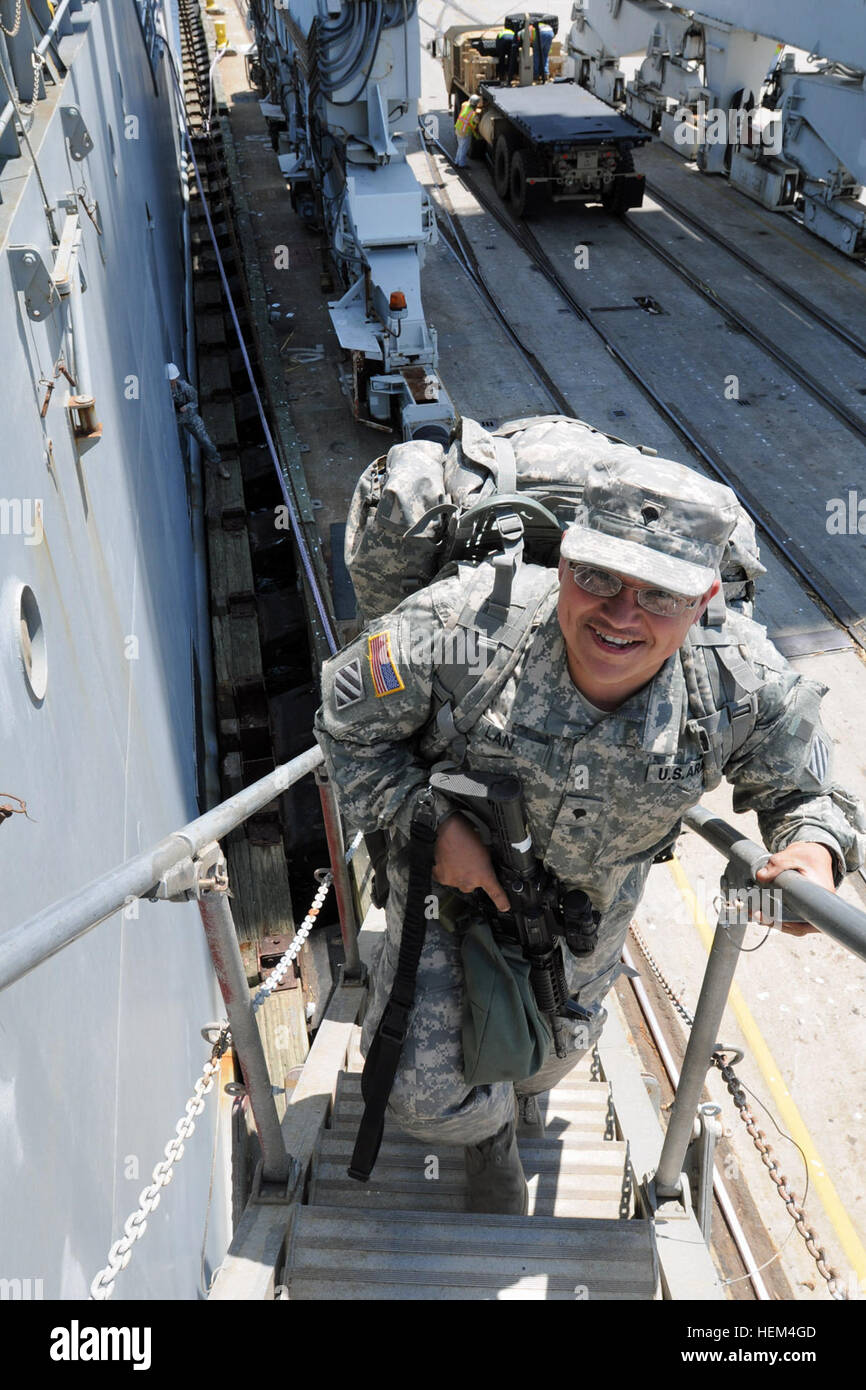 703rd brigade support battalion hi-res stock photography and images - Alamy