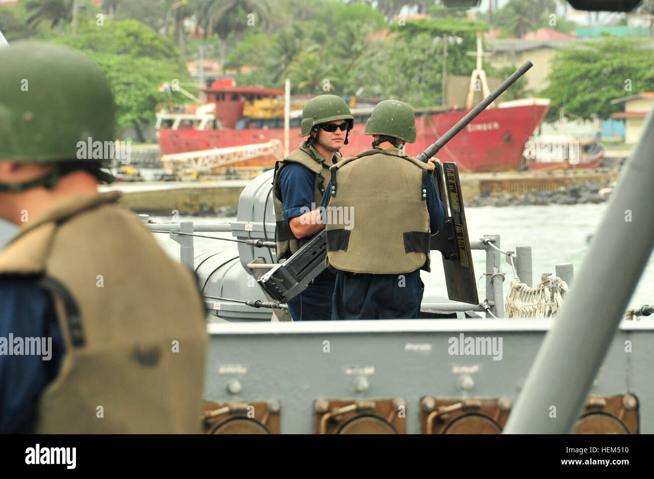 Uss elrod ffg 55 hi-res stock photography and images - Alamy