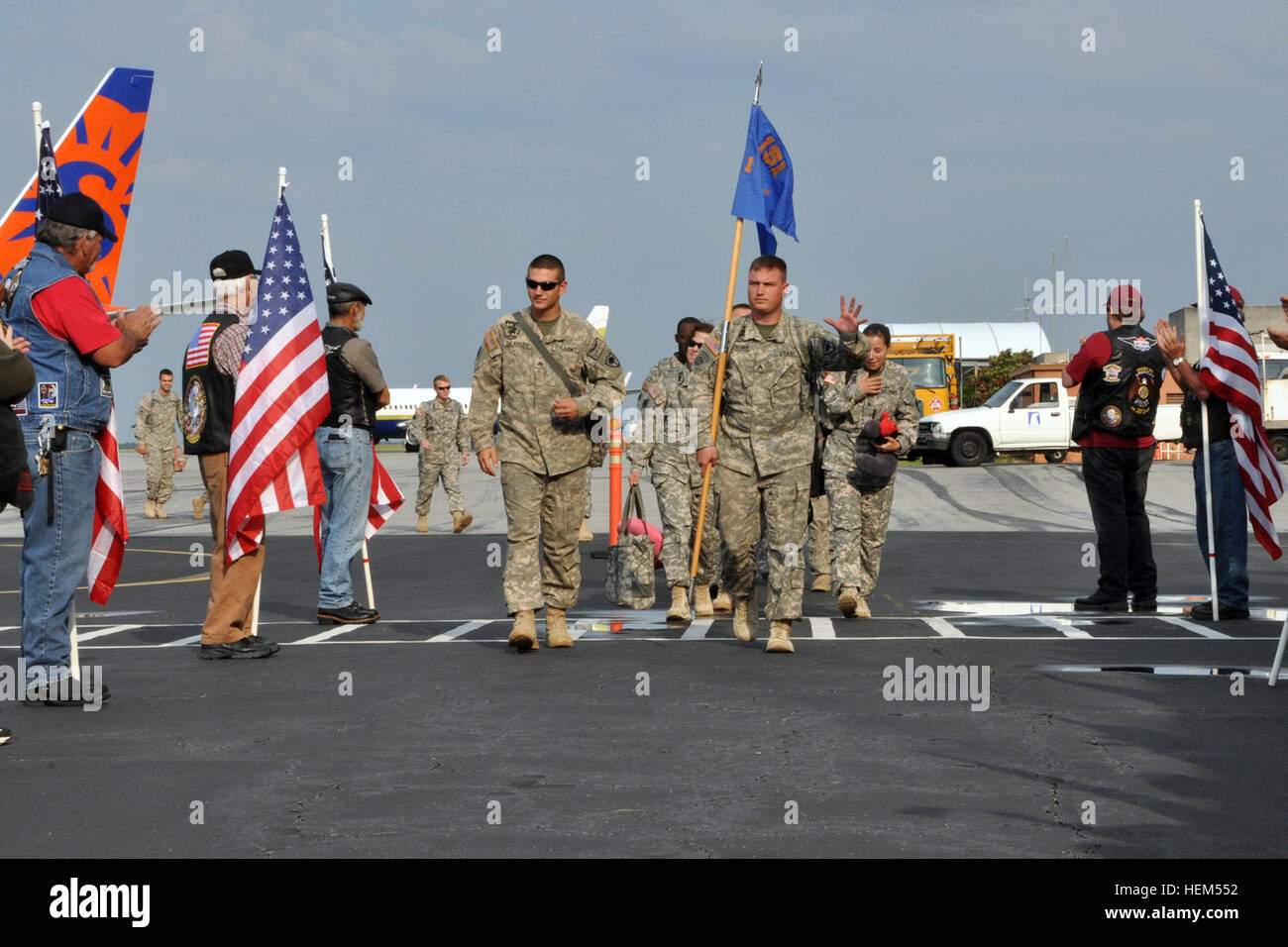 More than 400 Soldiers of the 1-151st Attack Reconnaissance Battalion ...
