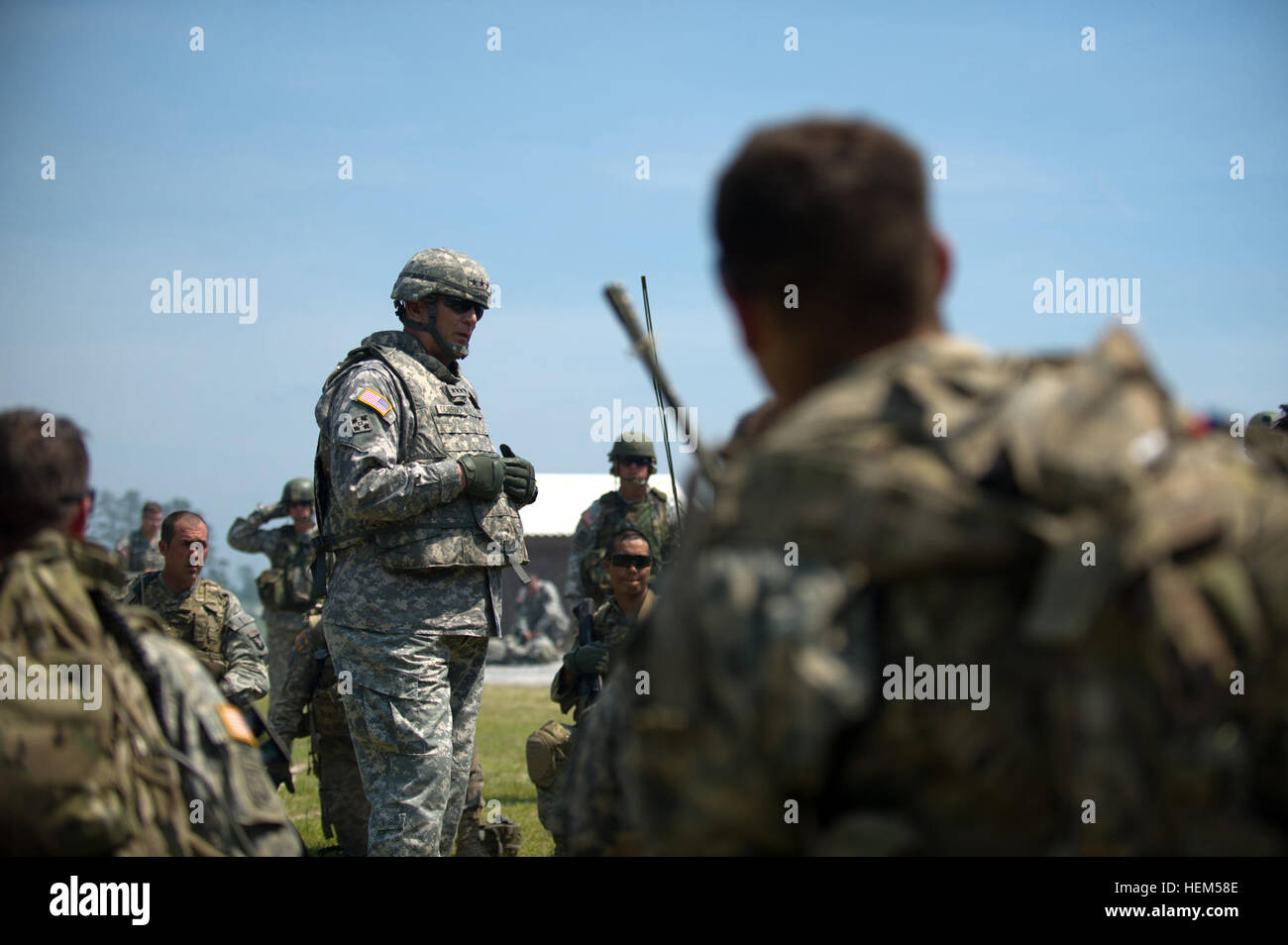 Gen Raymond T Odierno Stock Photos & Gen Raymond T Odierno Stock Images ...