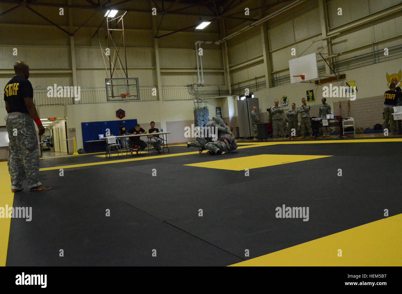 Modern army combatives program hi-res stock photography and images - Alamy