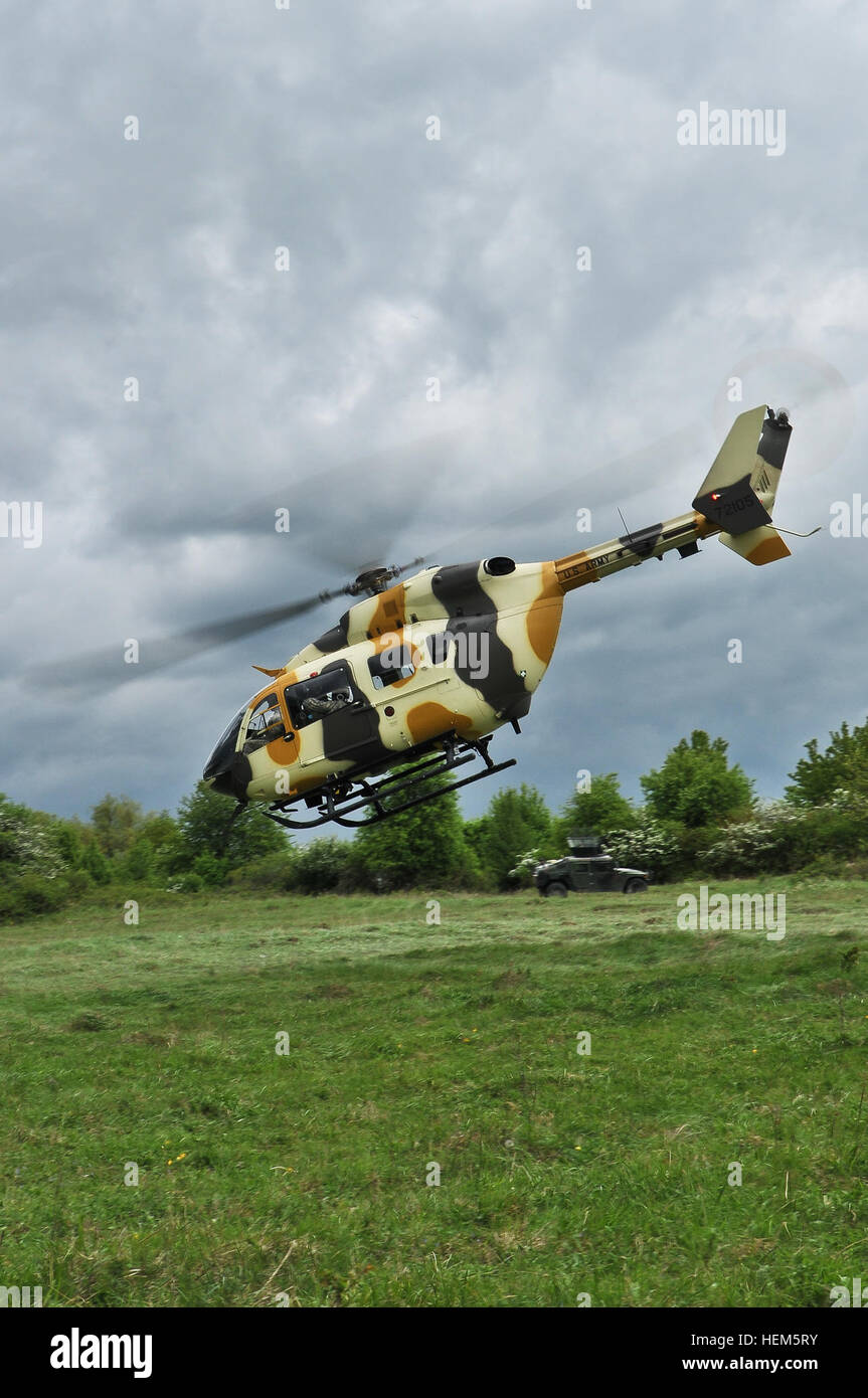 Uh 72 lakota helicopter training hi-res stock photography and images ...