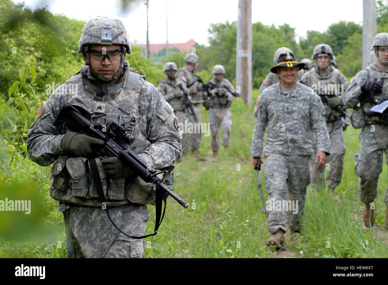 FORT DRUM, NY – (left) Sgt. Vicente Hernandez, a team chief with ...