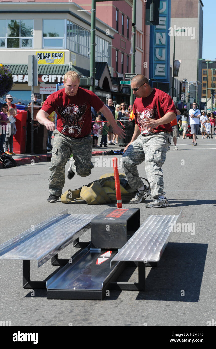 Alaska Army National Guardsmen Sgt. Geoffrey Hanson, 207th Combat ...