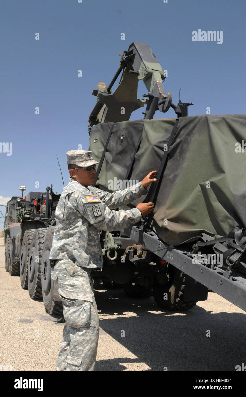 Palletized loading system trailer hi-res stock photography and images ...