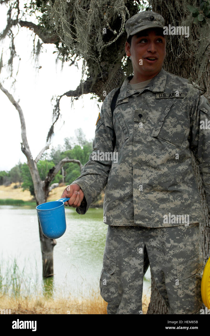 Spc. David Zapata instructs soldiers of the 288th Quartermaster Company ...