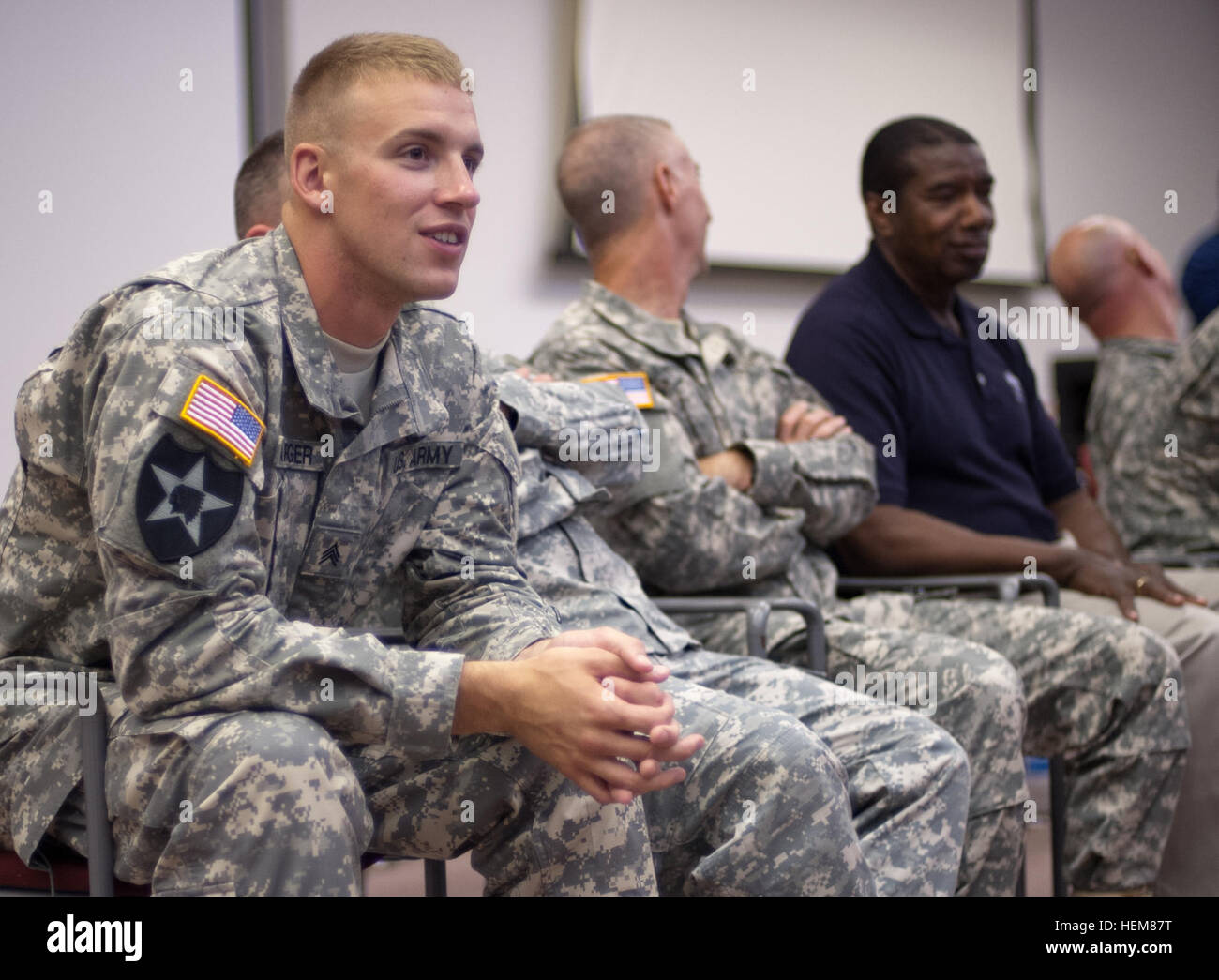 Modern army combatives hi-res stock photography and images - Alamy