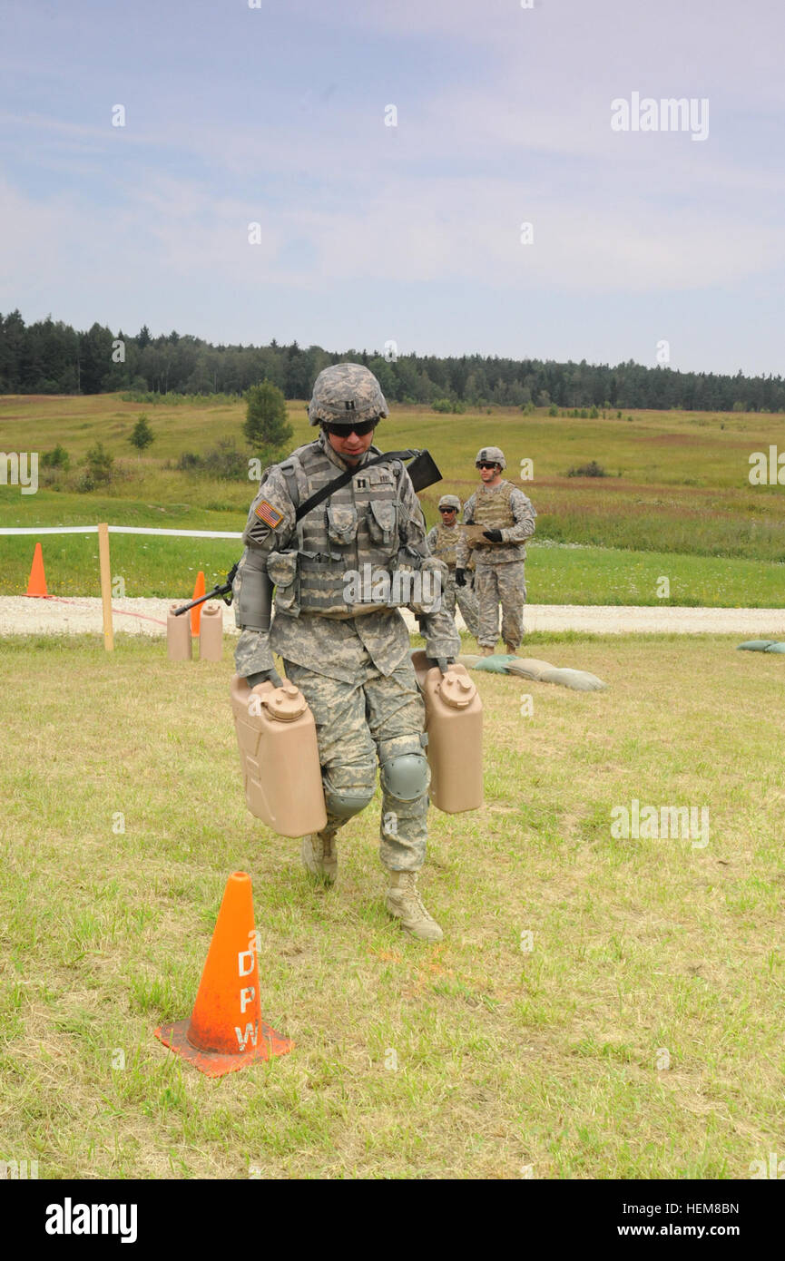 U.S. Army 1st Lt. Lyndon Hill, 30th Medical Command, runs through the ...