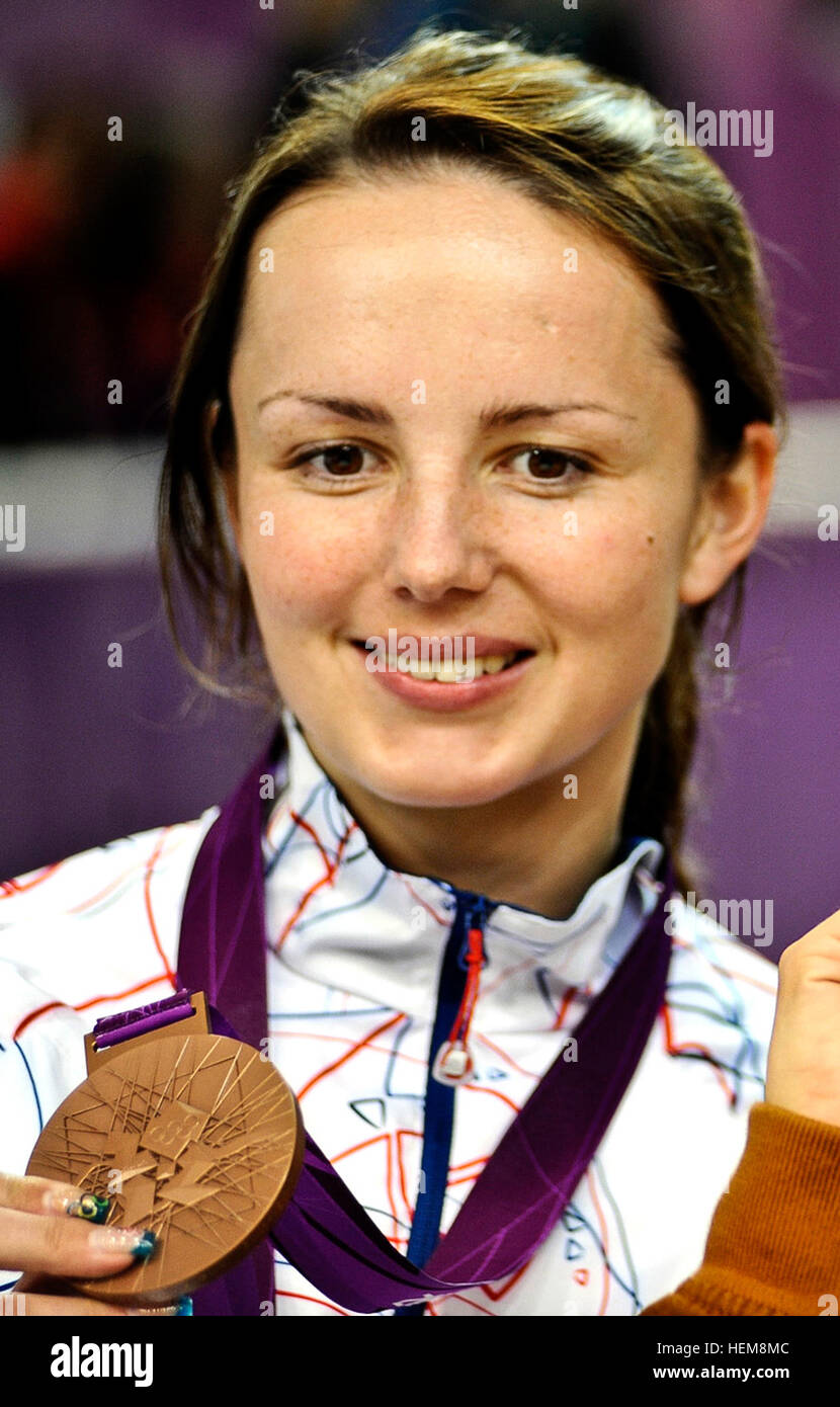 Jamie Gray, wife of U.S. Army Marksmanship Unit shooter SSG Hank Gray ...