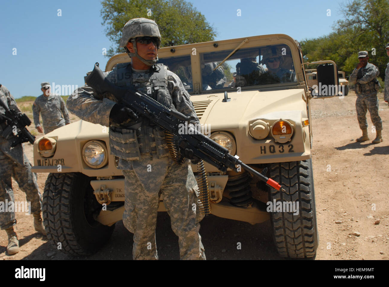 Members of the 81st Civil Affairs Battalion conduct react to an IED ...