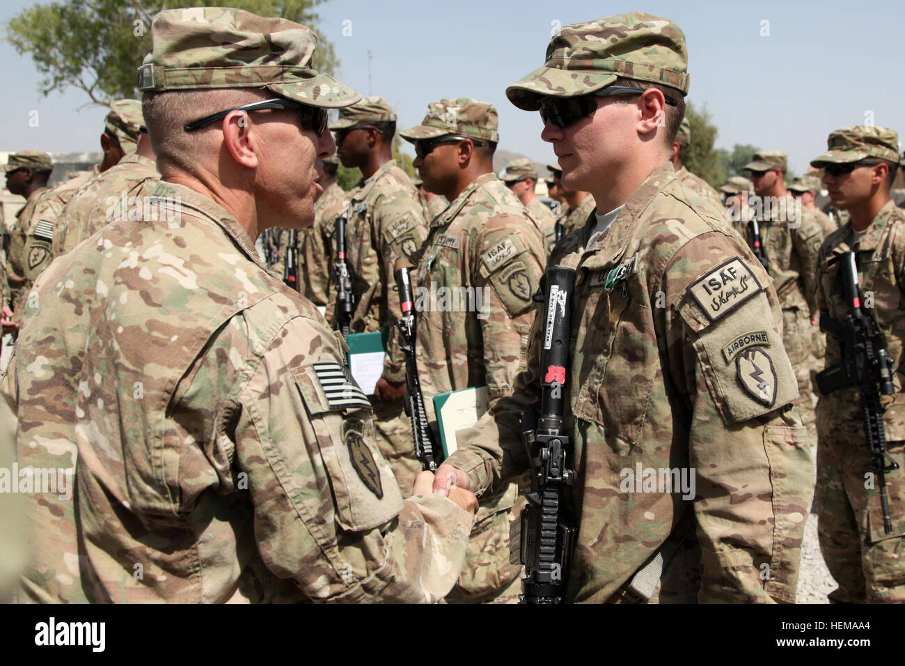 U.S. Army Pfc. Kenneth Davis, assigned to Alpha Battery, 2nd Battalion ...