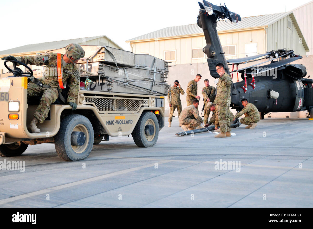 Soldiers from 209th Aviation Support Battalion, 25th Combat Aviation ...
