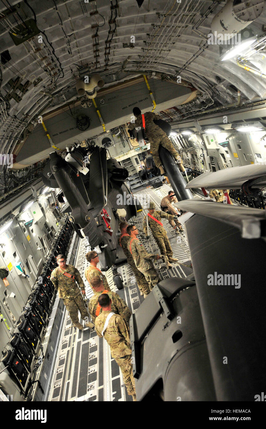 Soldiers from 209th Aviation Support Battalion, 25th Combat Aviation ...