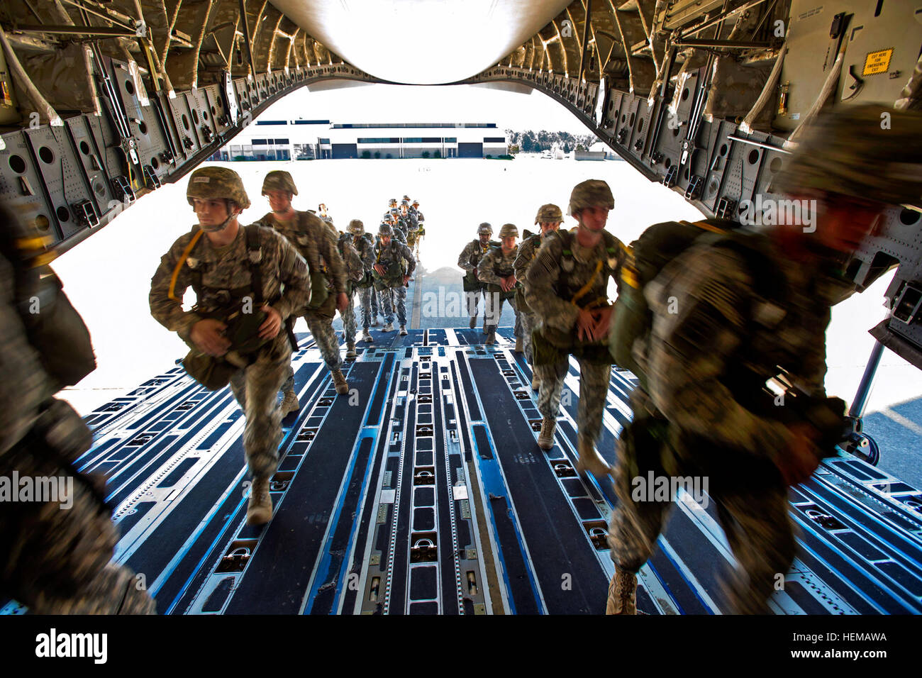 Cargo 82nd airborne division hi-res stock photography and images - Alamy