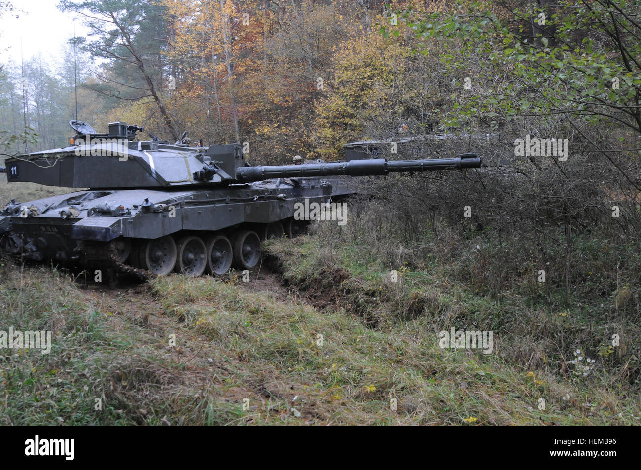 British army challenger tank hi-res stock photography and images - Alamy