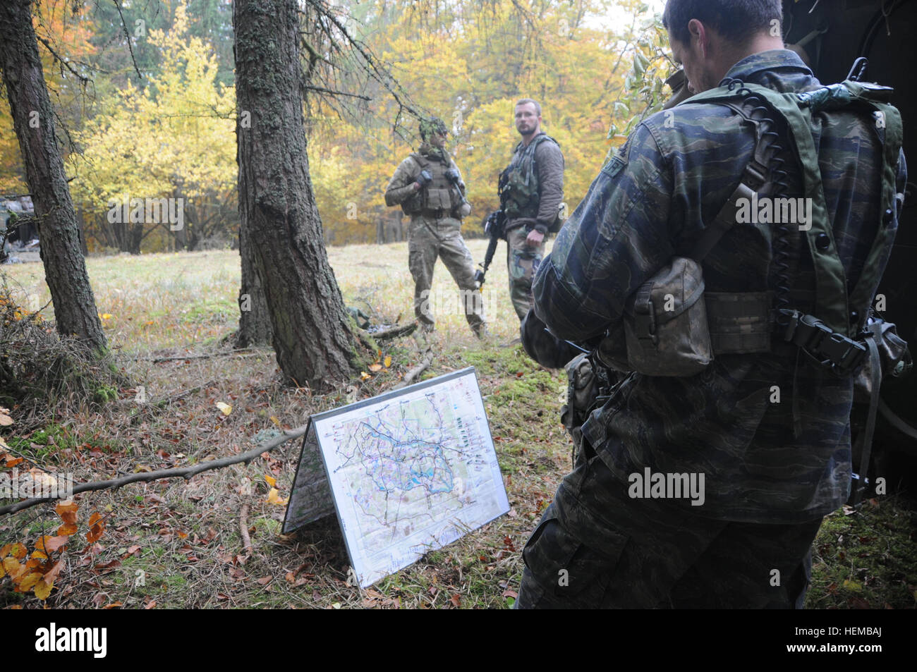 U.S. Army Soldiers from 1st Battalion, 4th Infantry Regiment ...