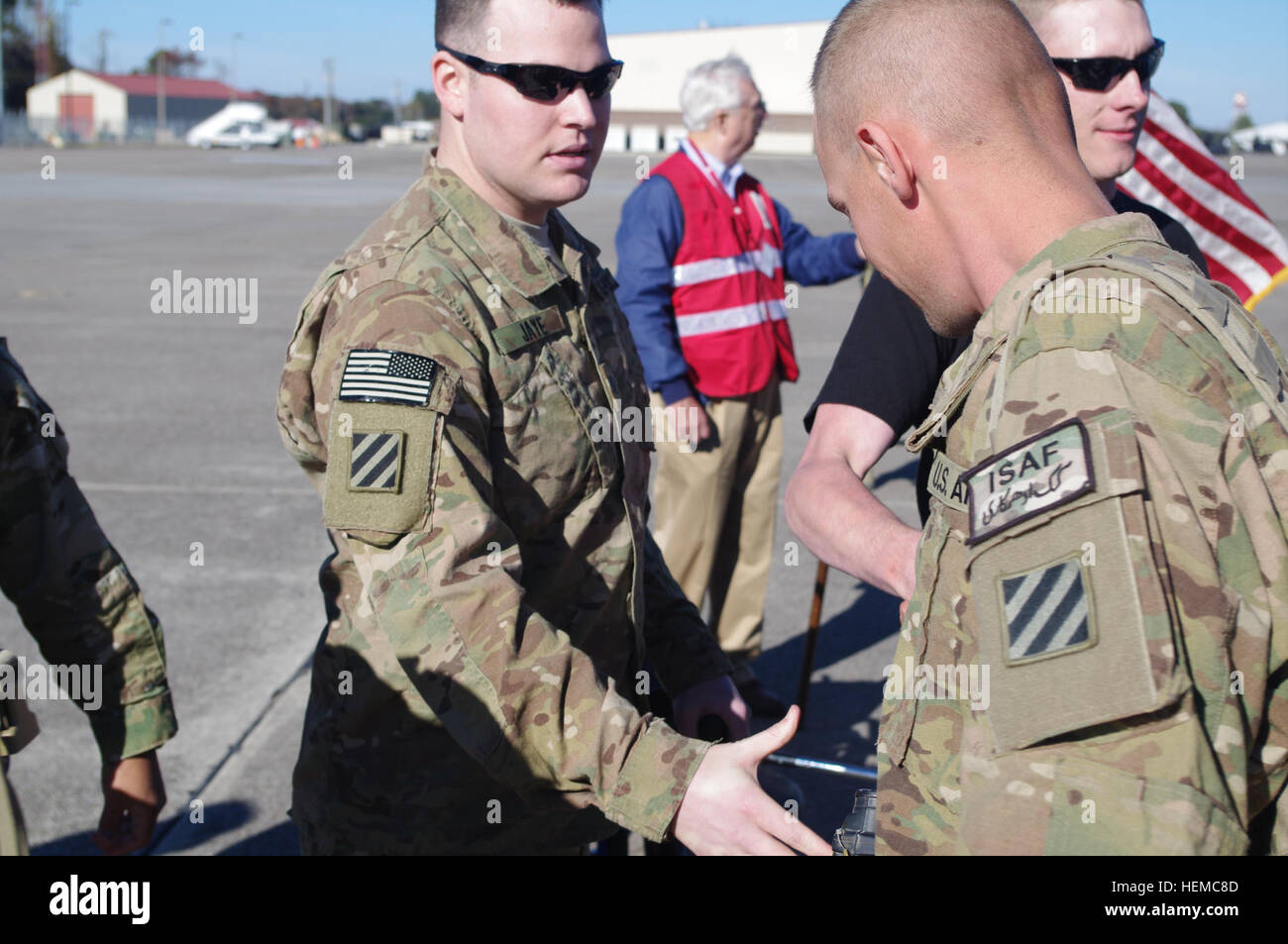 Wounded ied blast amputee soldier hero hurt warrior leg friend hi-res ...