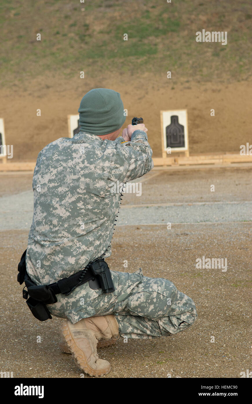 Soldiers from the 132nd Military Police Company, South Carolina ...