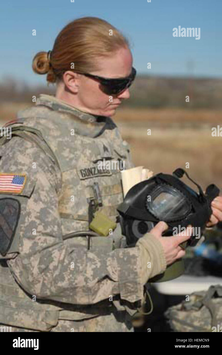 M40 protective gas mask hi-res stock photography and images - Alamy