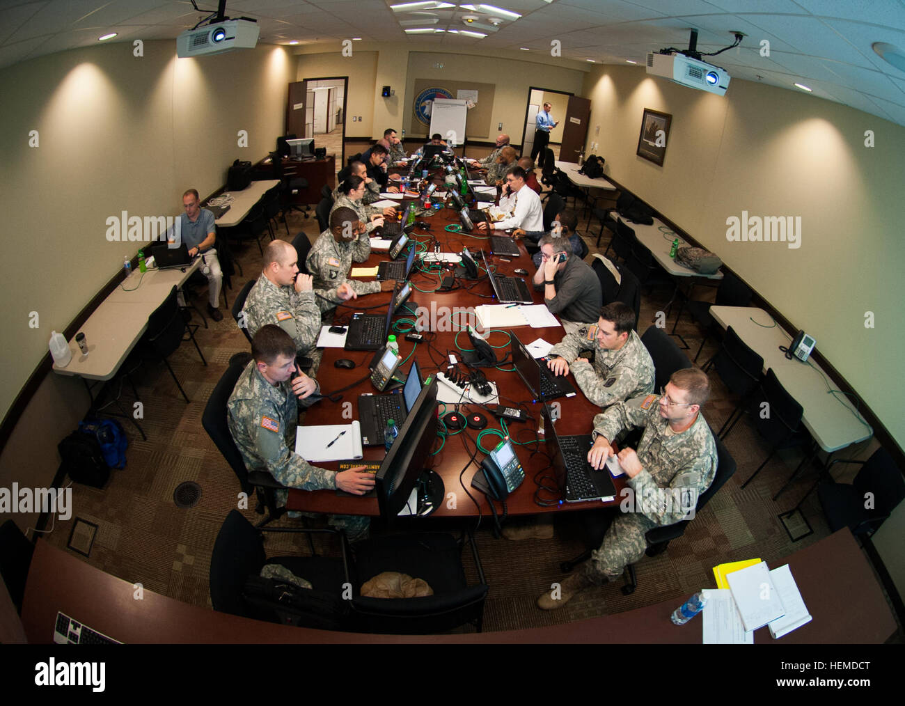 Army reserve computer tech support hi-res stock photography and images ...