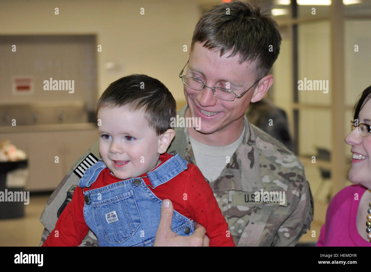 A Soldier assigned to Company A, 1st Battalion, 187th Infantry Regiment ...
