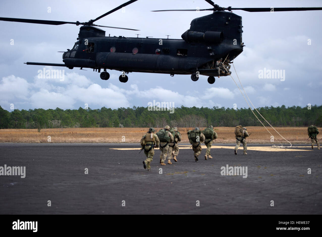 Green Beret soldiers conduct Special Purpose Insertion Extraction ...