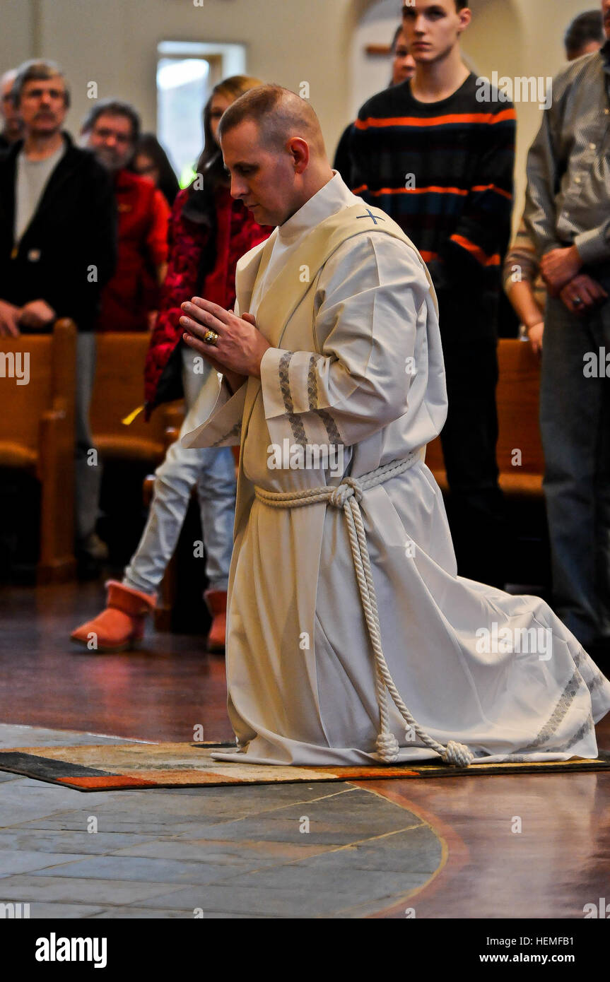 U.S. Army Maj. Ken Bolin, a former Anglican priest and brigade chaplain ...