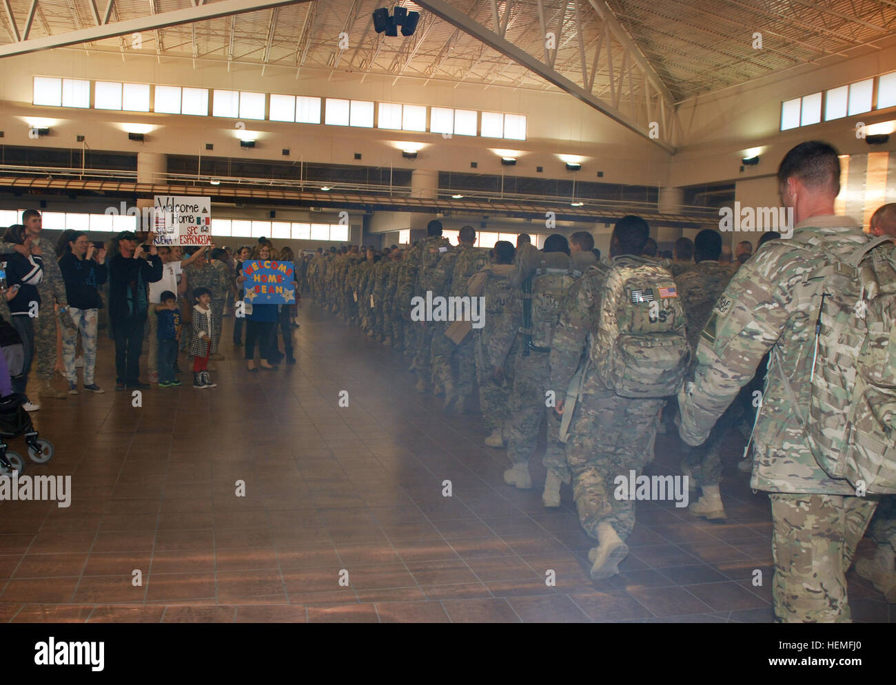 Families and friends of the soldiers from 2nd Battalion, 501st Aviation ...