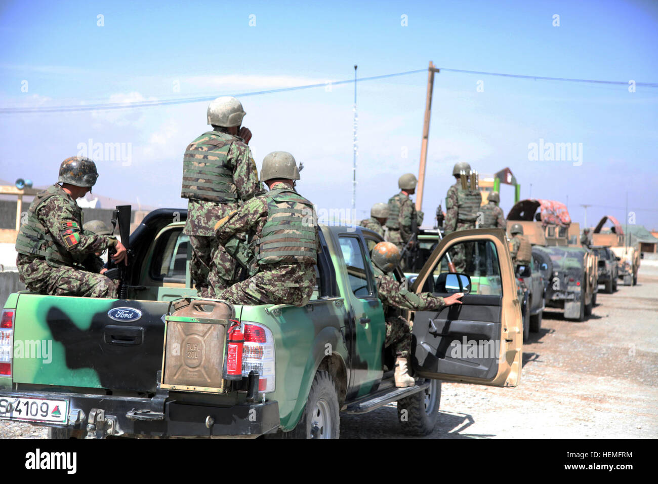 Afghan National Army soldiers with the 4th Infantry Brigade quick ...