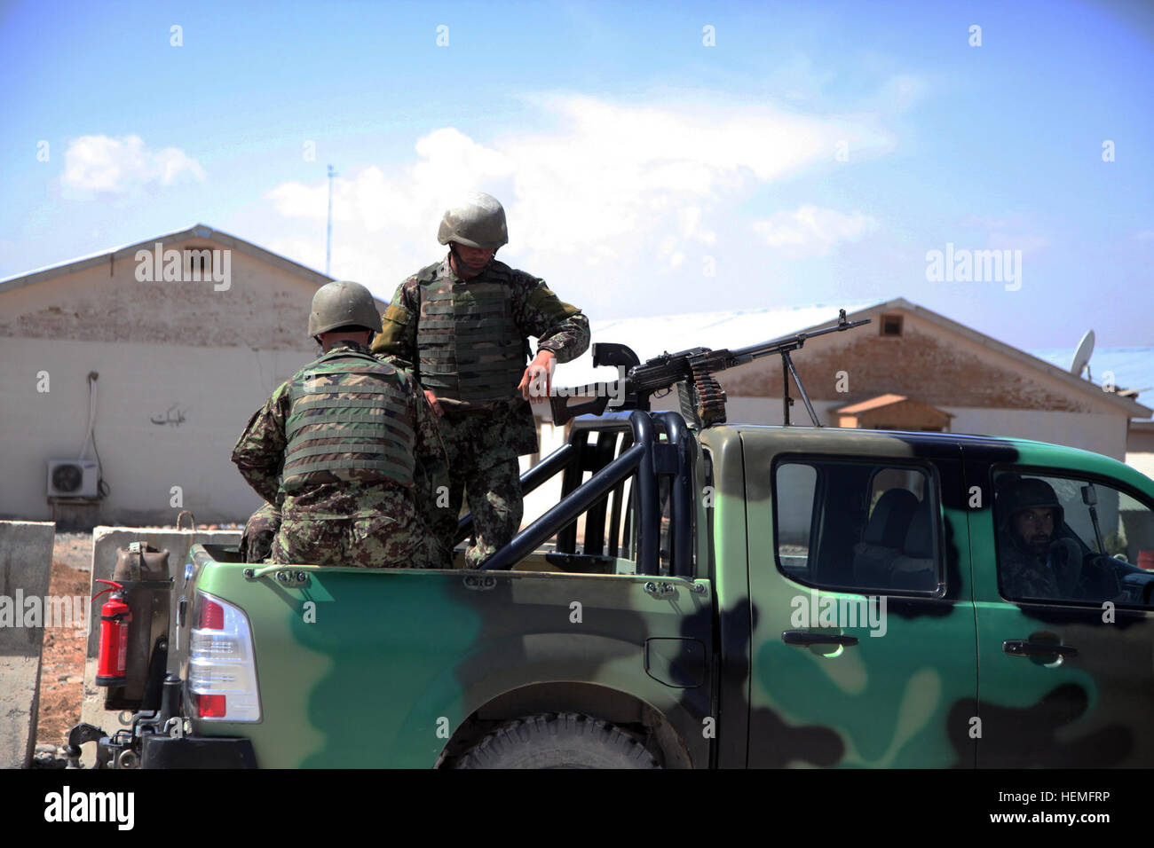 Afghan National Army soldiers with the 4th Infantry Brigade quick ...