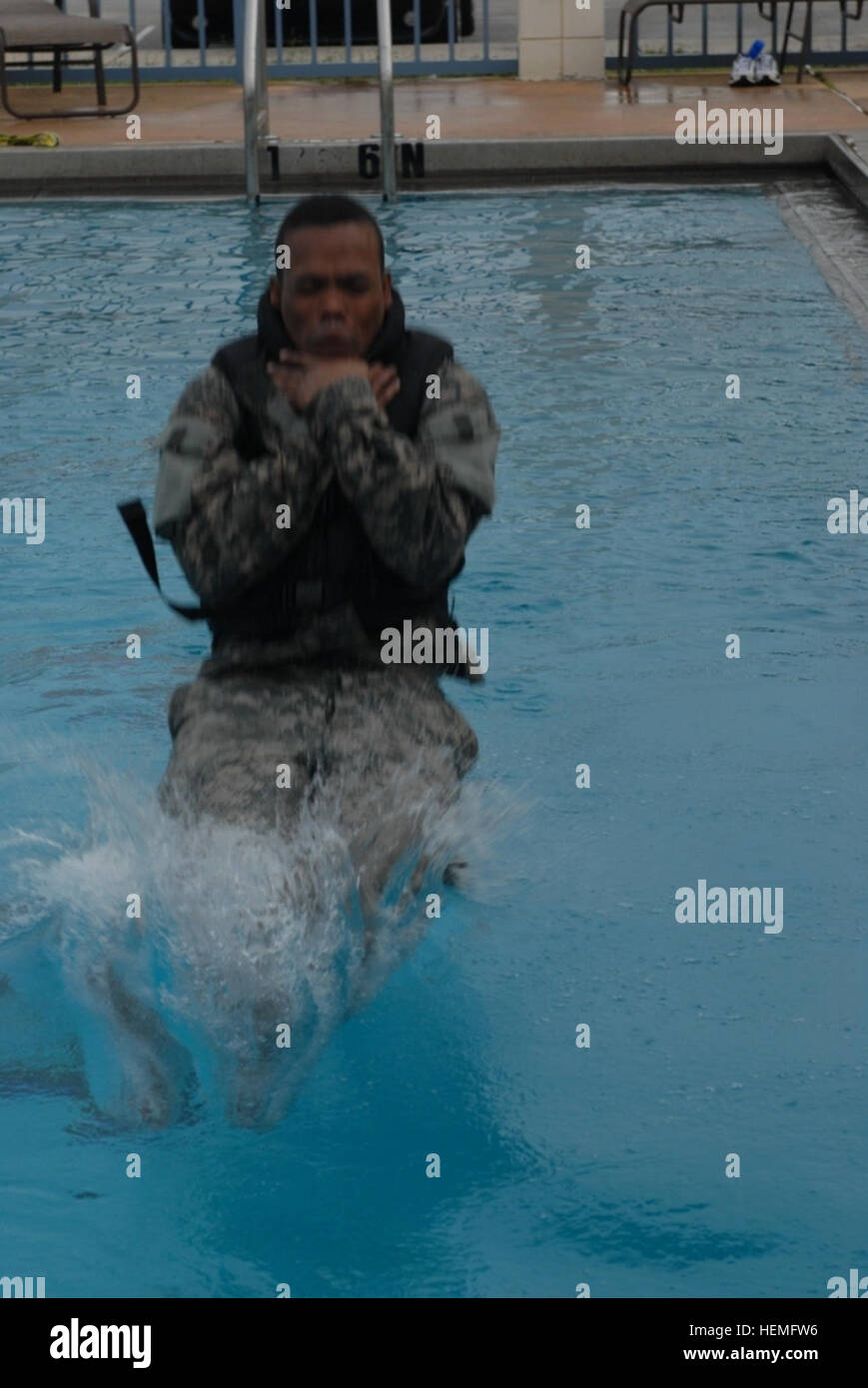 High dive platform hi-res stock photography and images - Alamy