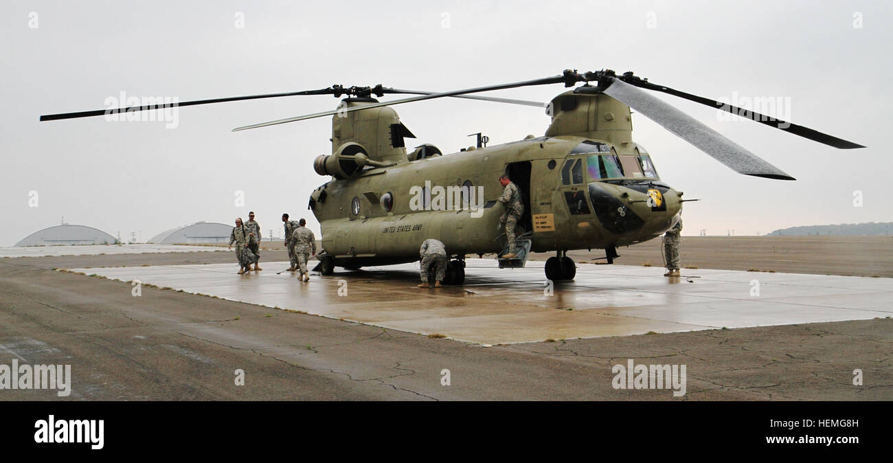 Soldiers with 2nd Battalion, 227th "Lobos" Aviation Regiment, 1st Air ...
