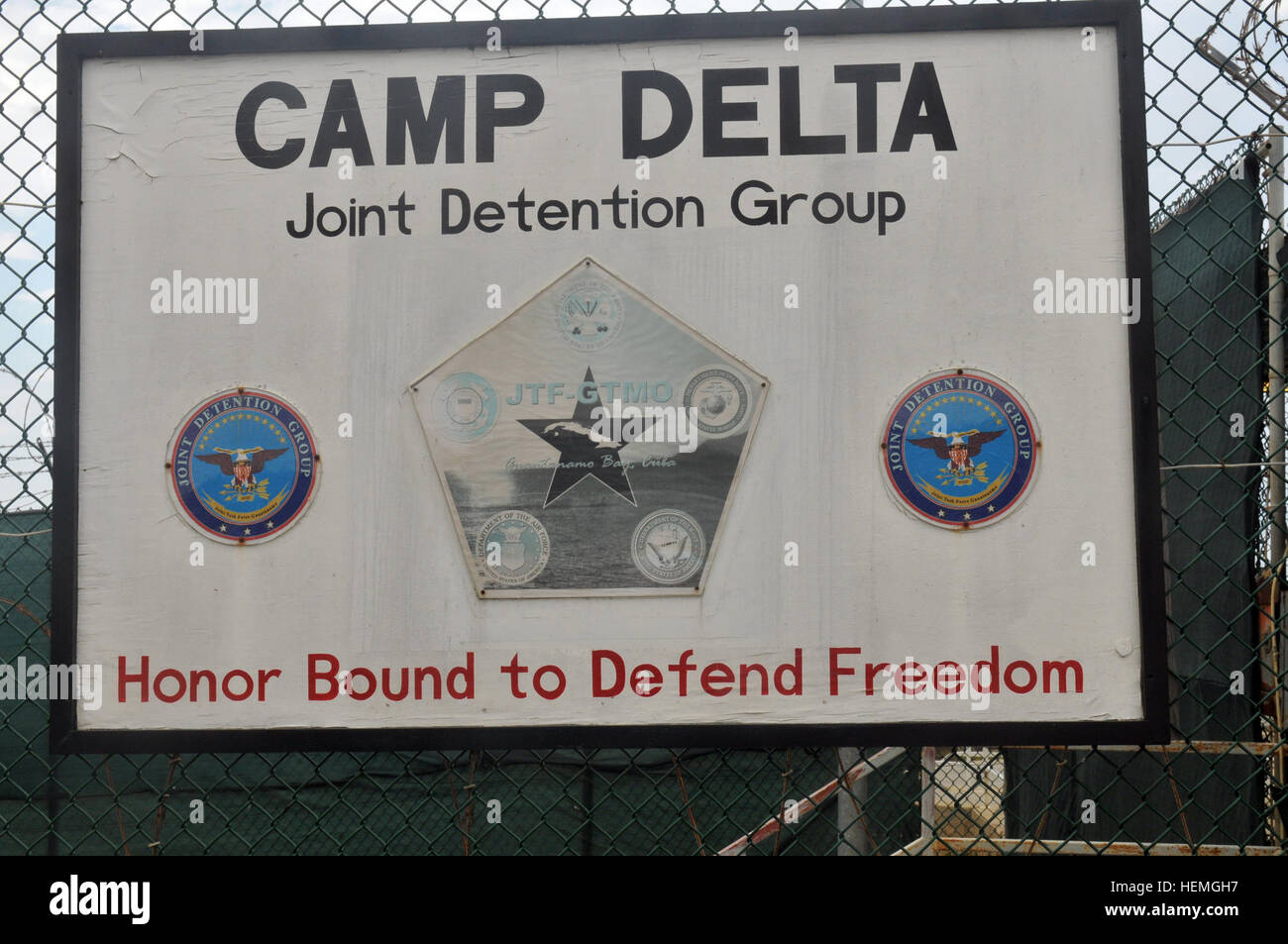 Guantanamo detention facility detainee hi-res stock photography and ...