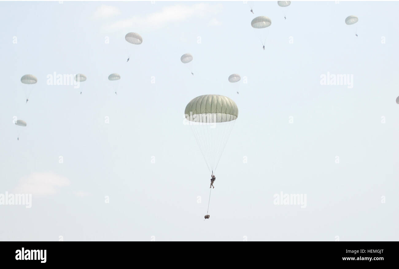 16th airborne corps hi-res stock photography and images - Alamy