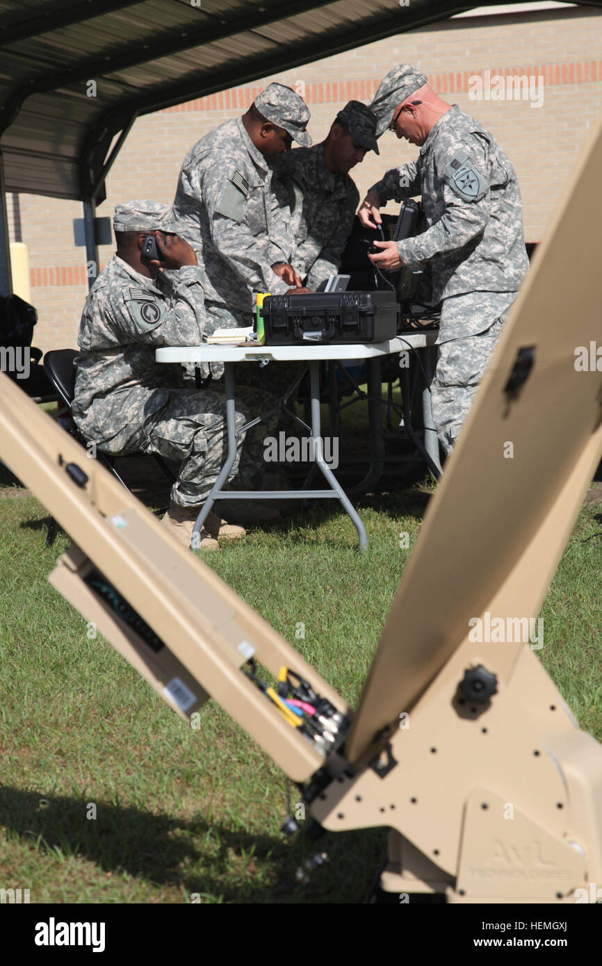 1 2 hawkeye light antenna system hi-res stock photography and images ...