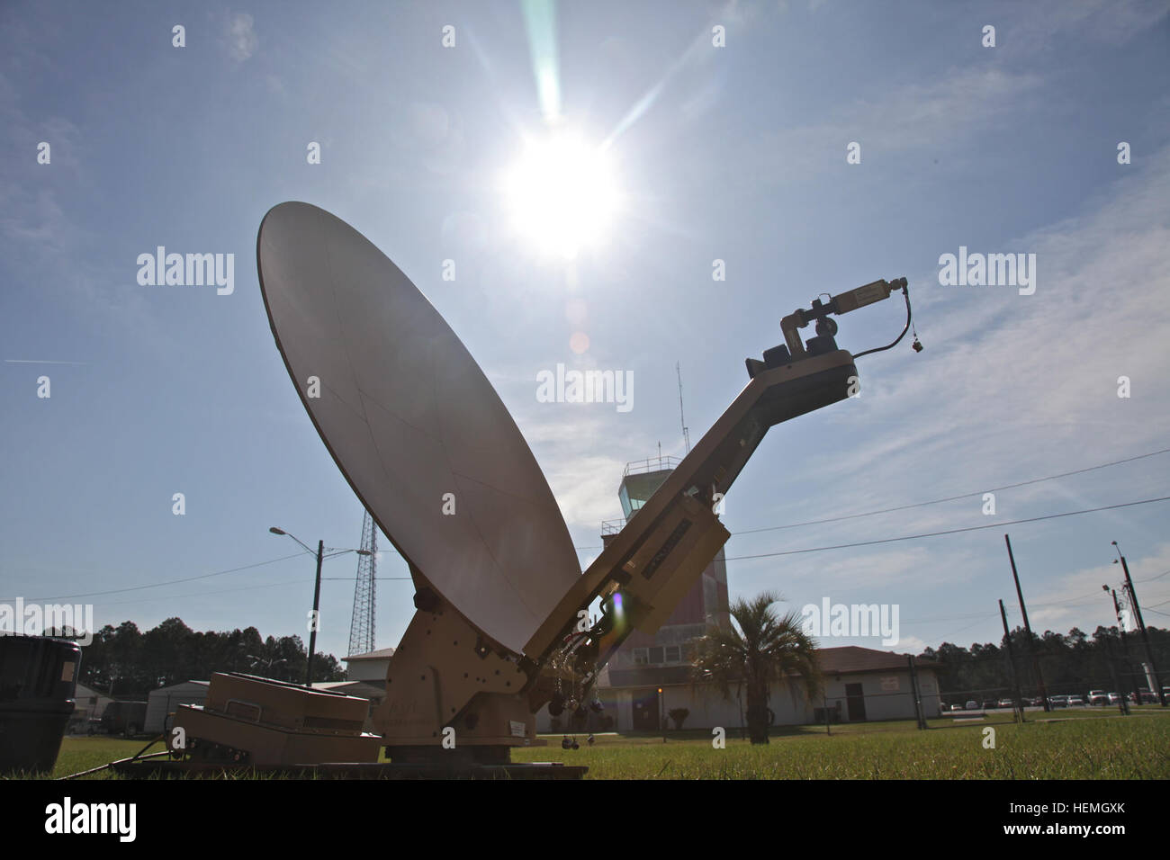 1 2 hawkeye light antenna system hi-res stock photography and images ...