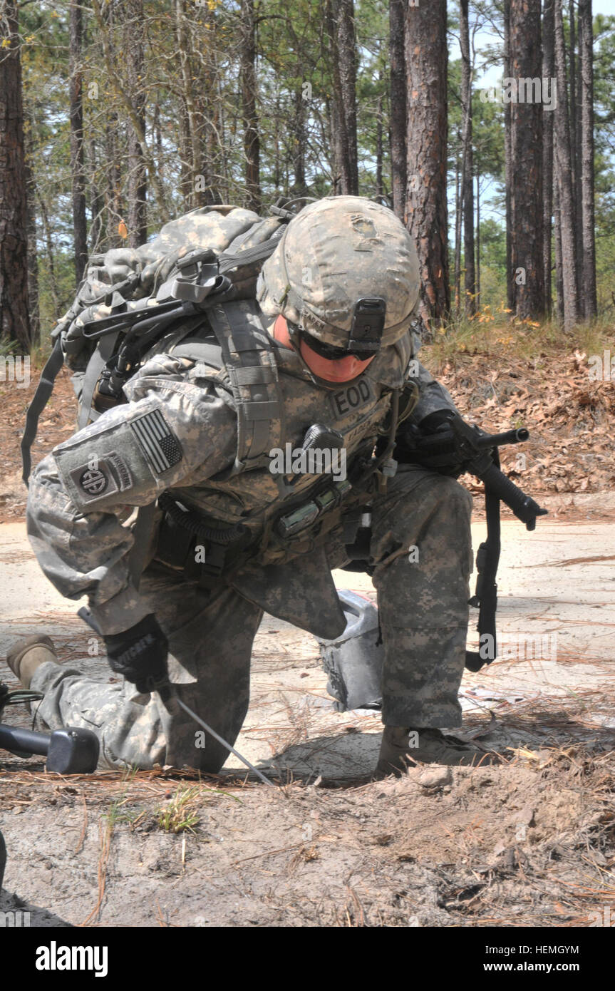 Sgt. Cecil Vaden, team 3-1 team leader for 722nd Ordnance Company ...