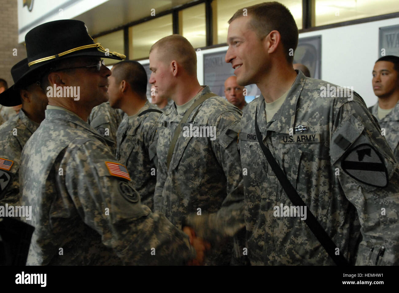 Maj. Gen. Anthony Ierardi (left), commanding general of the 1st Cavalry ...