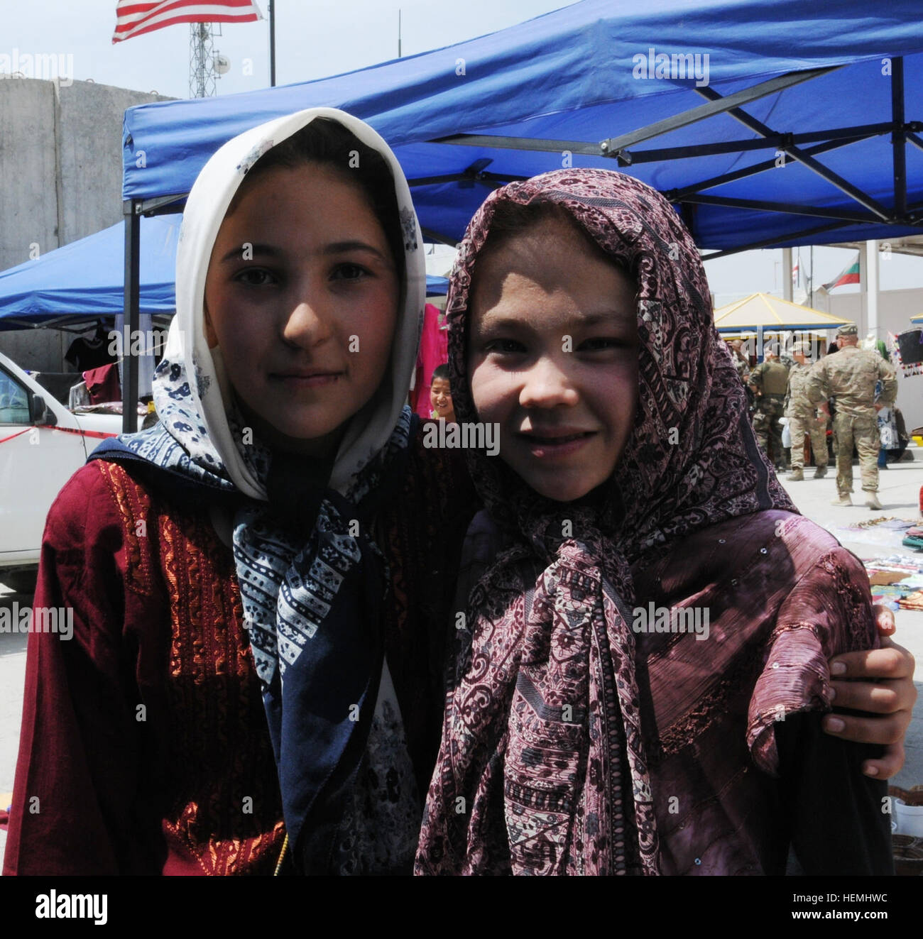 2013 the afghan women and children come hi-res stock photography and images - Alamy