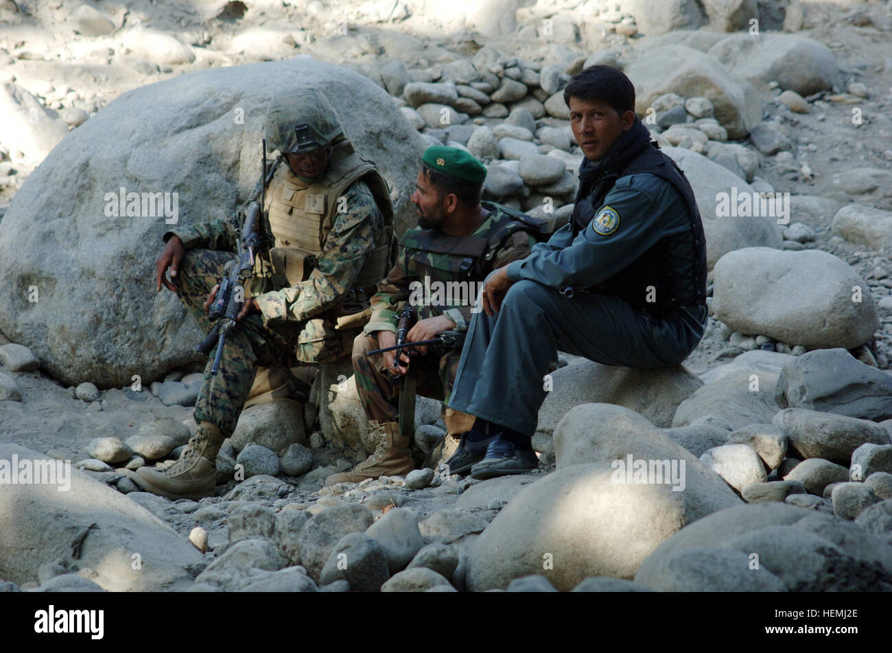 An embedded trainer from the U.S. Marine Corps, a 2nd Kandak Afghan ...