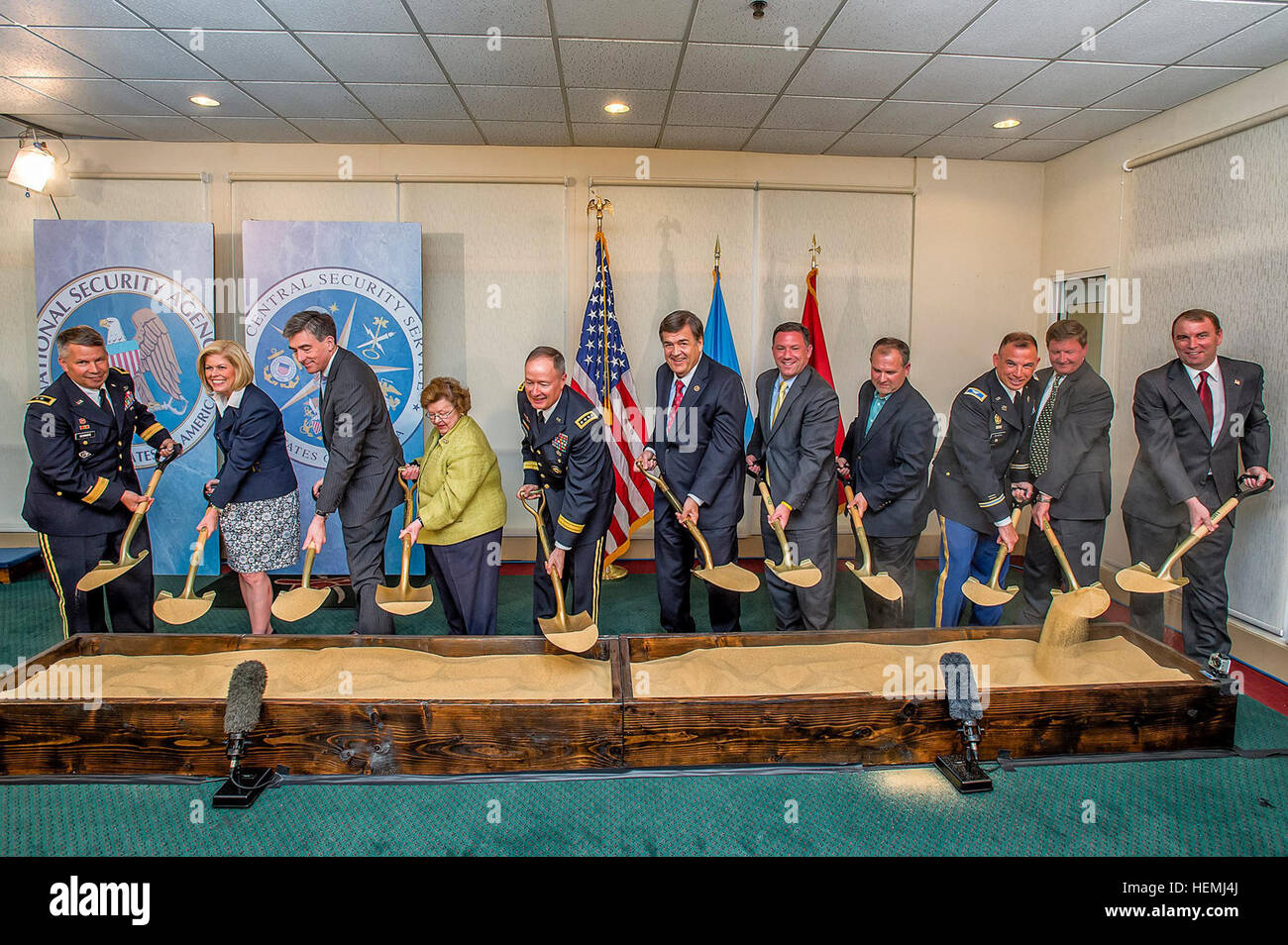 National security agency fort meade hi-res stock photography and images ...