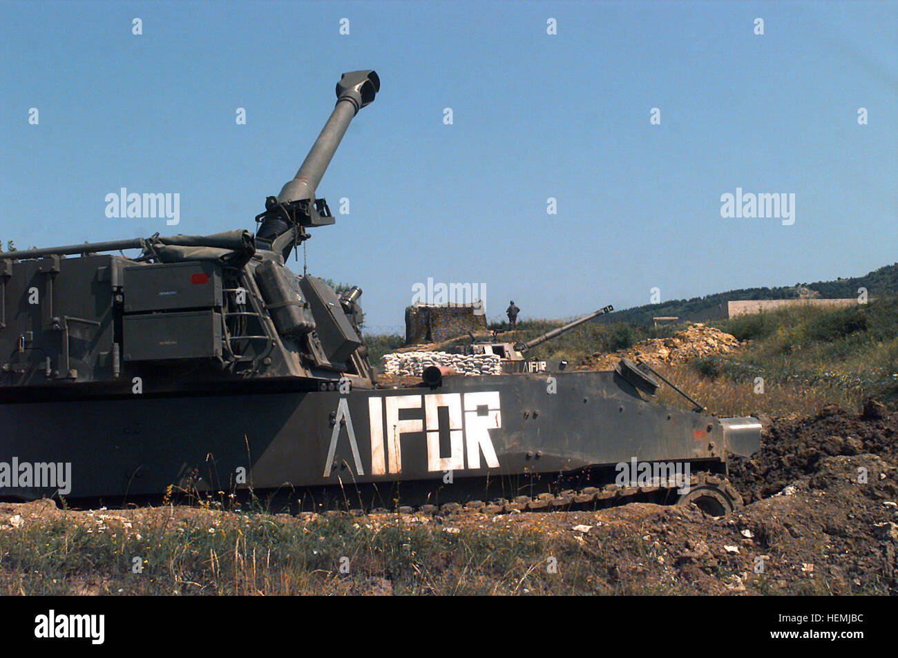 Italian Batteria di Artiglieria M109L Self-propelled Howitzers in ...