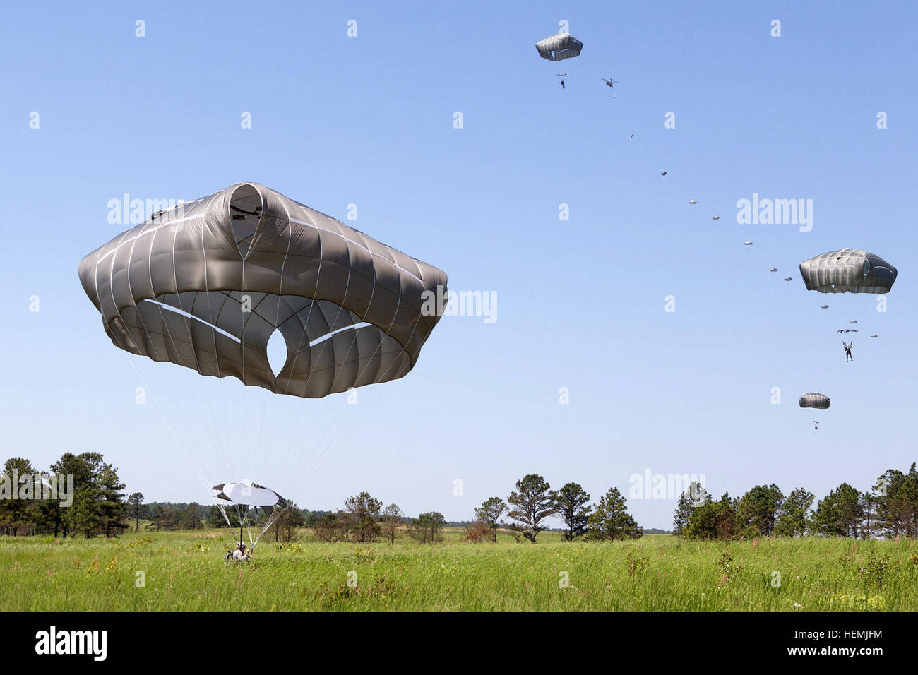 Indian army paratroopers 50th independent hi-res stock photography and ...