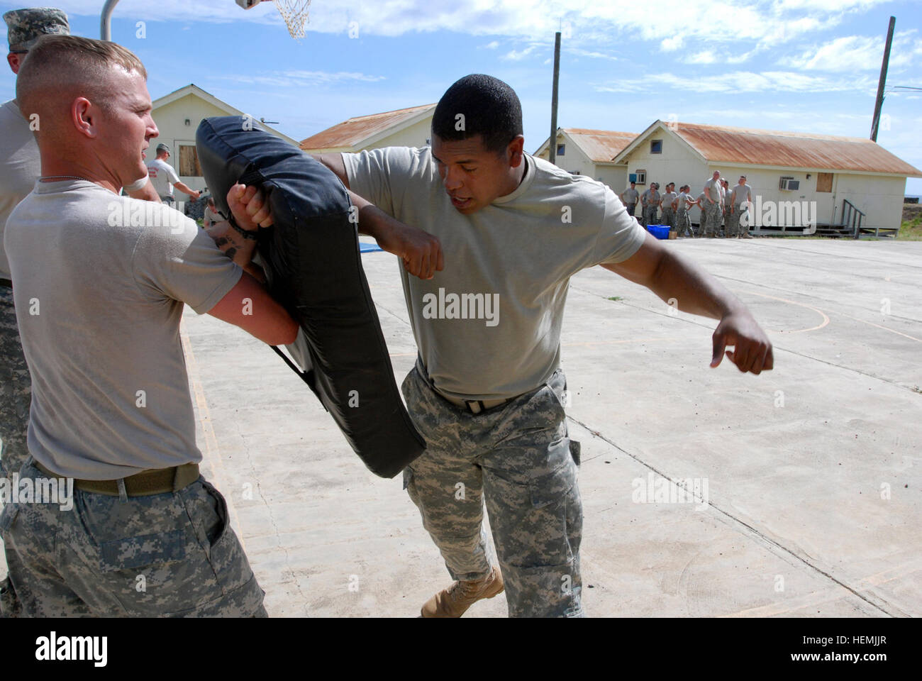 GUANTANAMO BAY, Cuba – Soldiers from the 525th Military Police ...