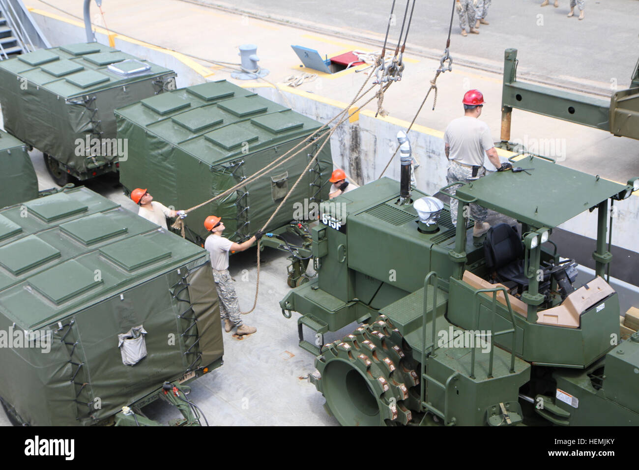 U.S. Army Reserve soldiers from the 481st Transportation Company (Heavy ...