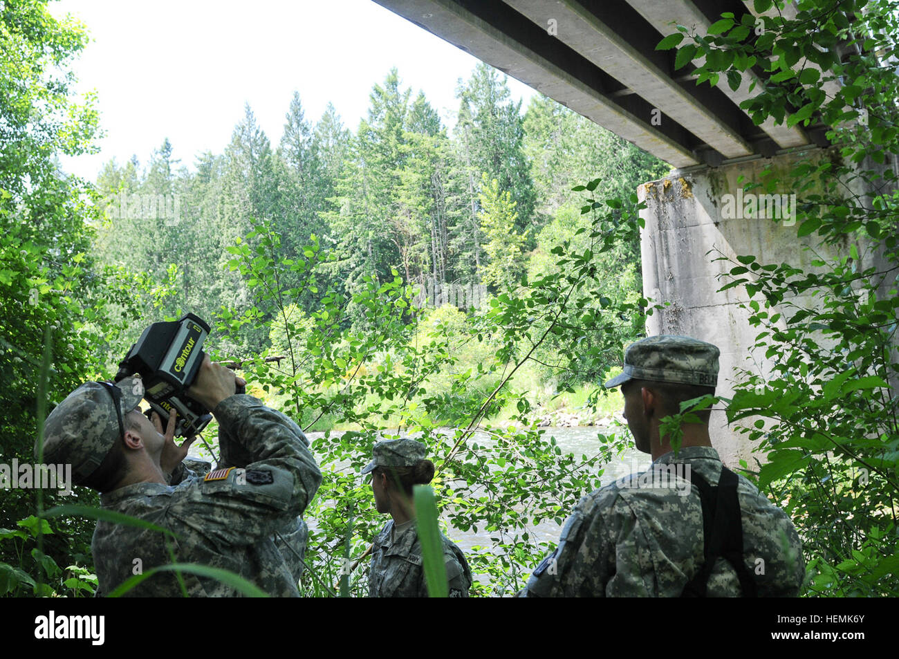 Spc. Christopher Carr (left) and Spc. William Belanger (right) with the ...