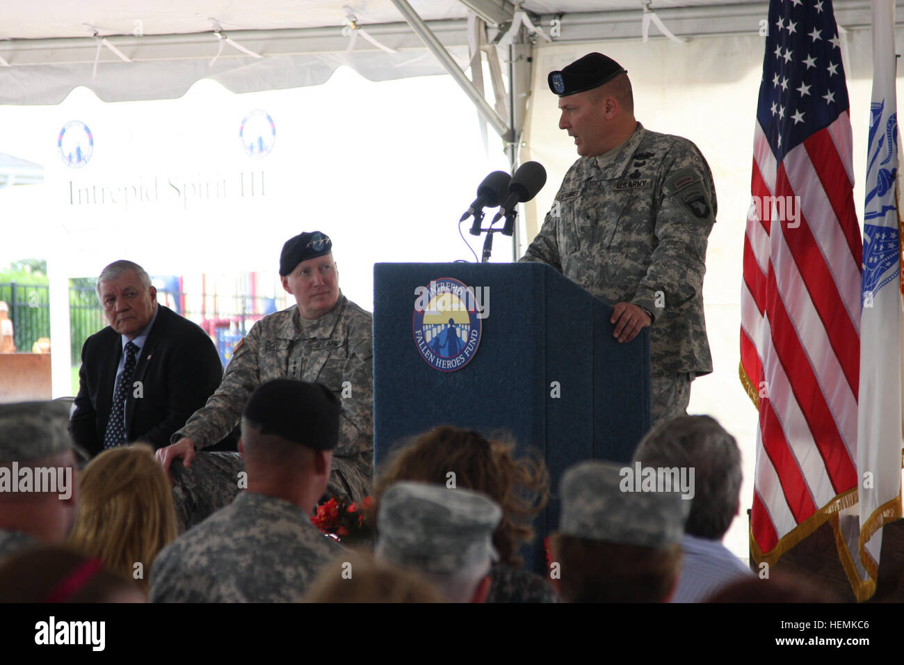 General richard cody vice chief hi-res stock photography and images - Alamy